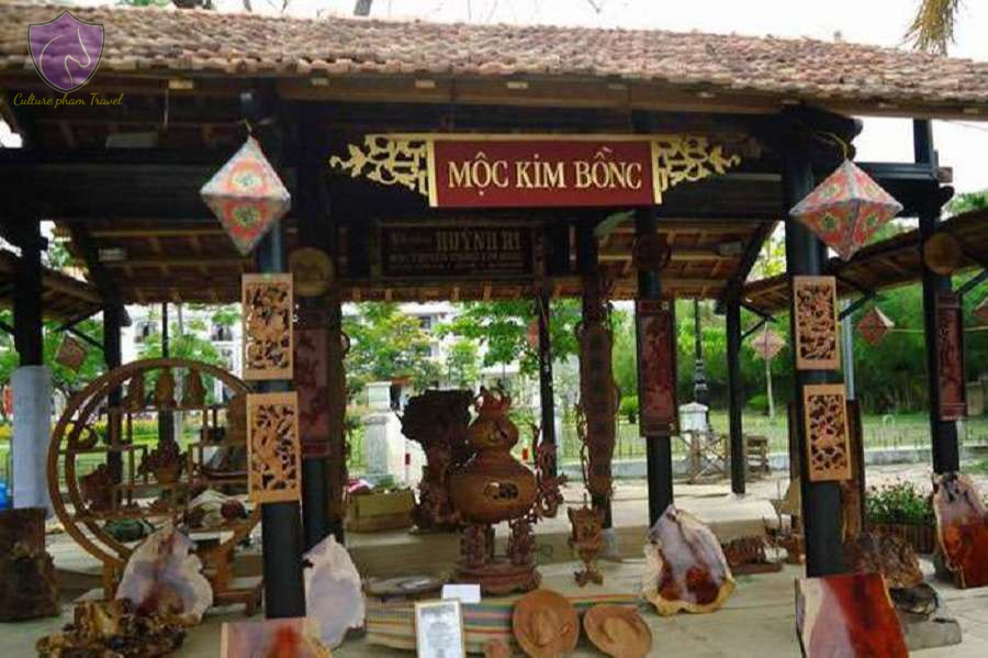 Kim Bong Carpentry Village - Culture Pham Travel