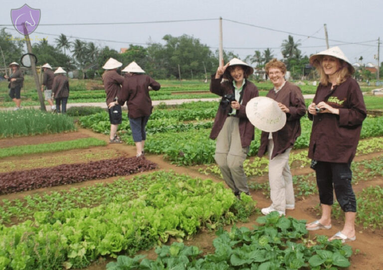 Kim Bong Carpentry Village - Culture Pham Travel