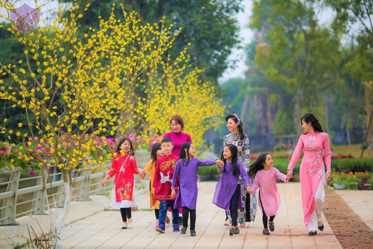 Tet Holiday 2026: A Guide To Vietnamese Lunar New Year - Culture Pham ...