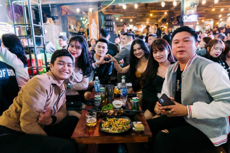 Hue Street Beer Tour - Drink Like A Local - Culture Pham Travel